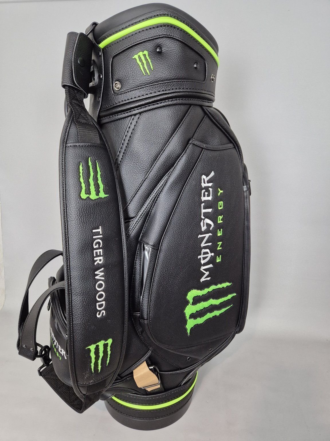 Tiger Woods Monster Energy Gol.. | Köp från Golftorgets på Tradera ...