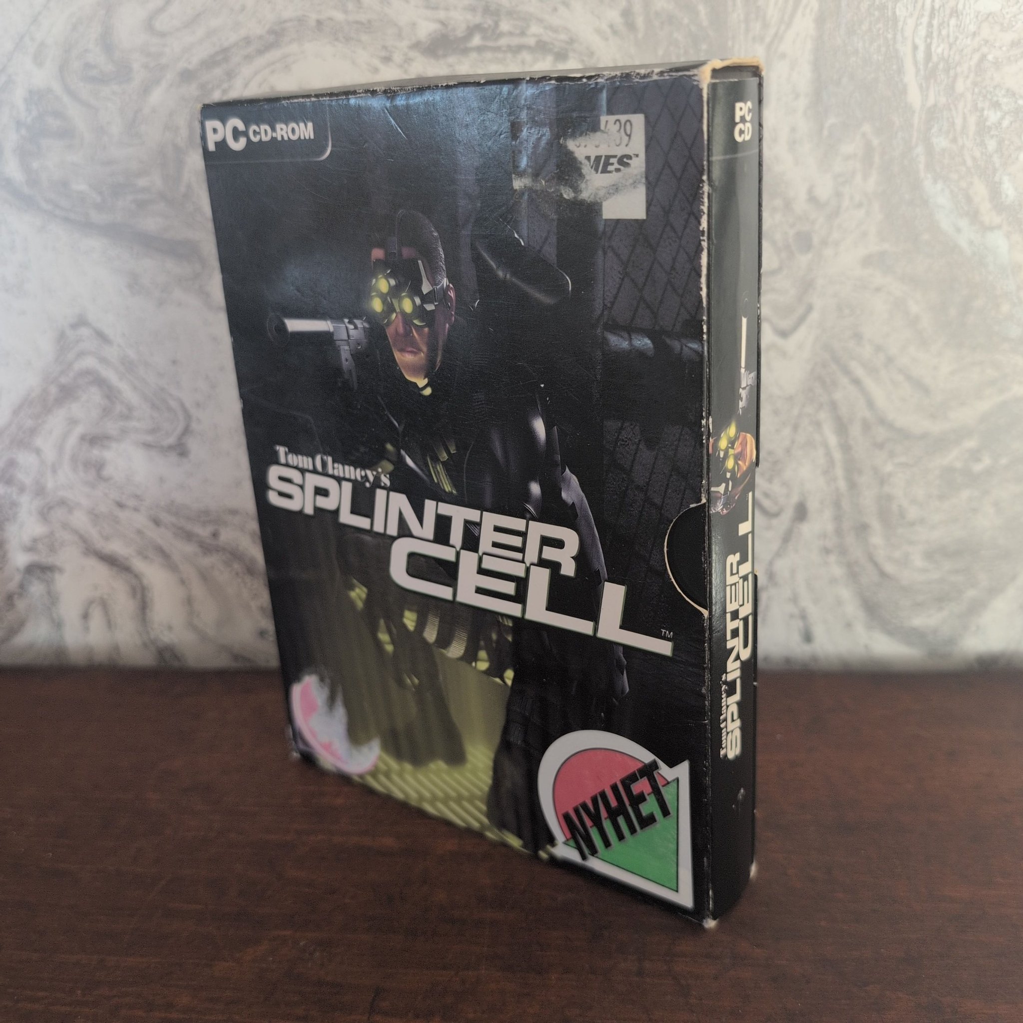 Se produkter som liknar Tom Clancy's Splinter Cell PC.. på Tradera ...