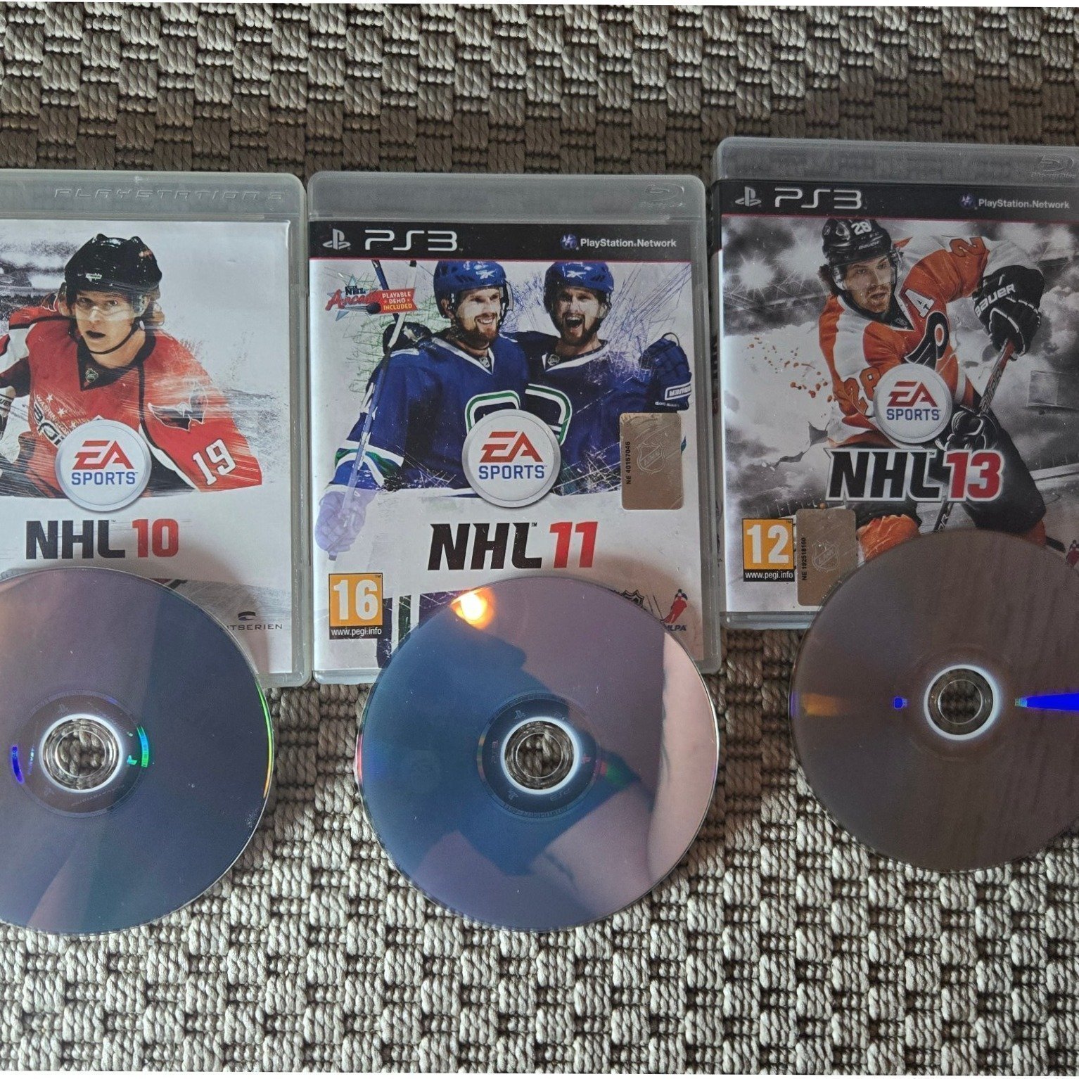 Se produkter som liknar NHL 10, 11 och 13 - PS3 på Tradera (706445942)