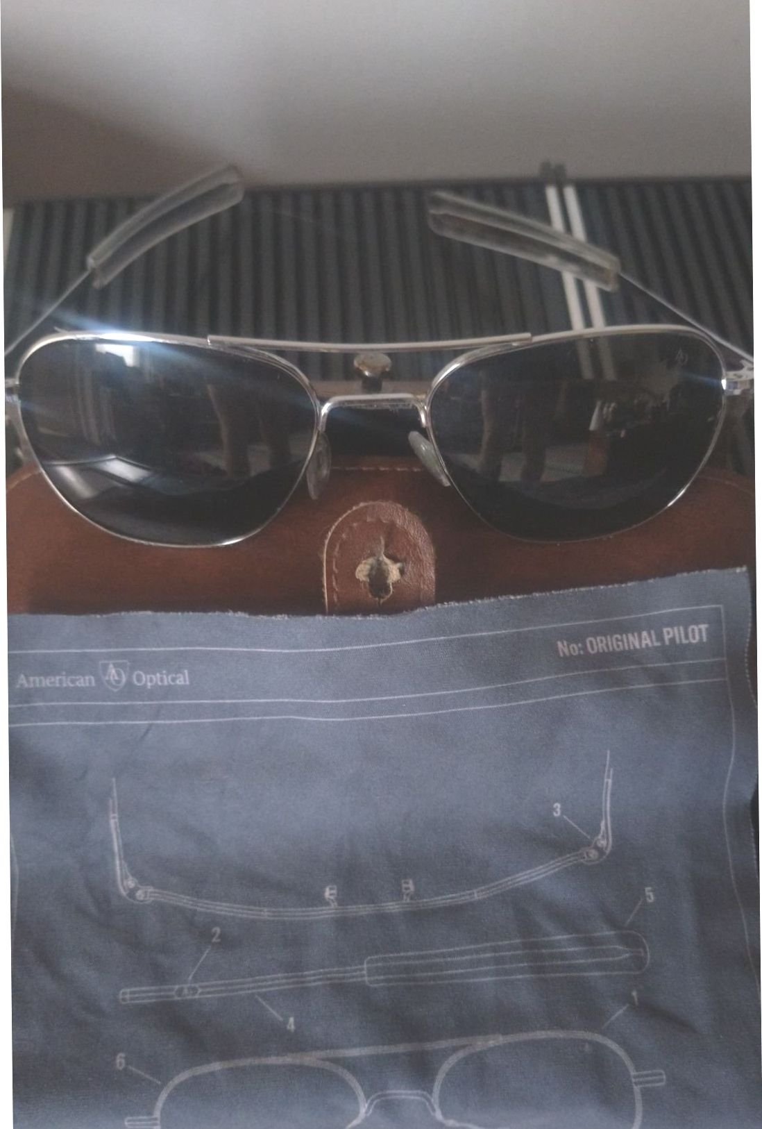 Se produkter som liknar American Optical Original Pil.. på Tradera ...