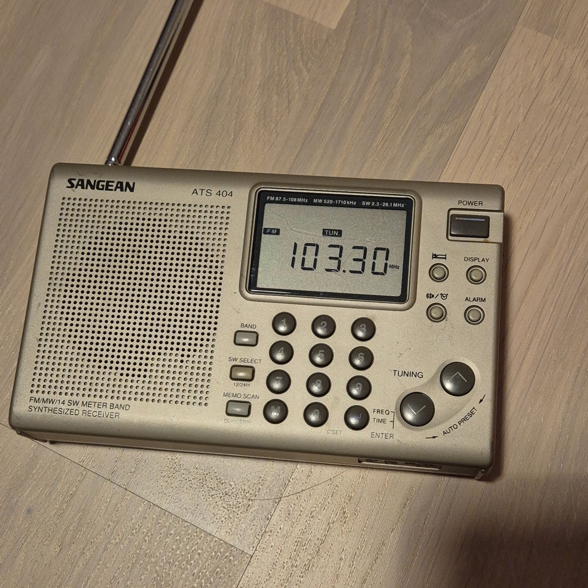 Världsradio Sangean ATS 404 Radio | Köp på Tradera (709292968)