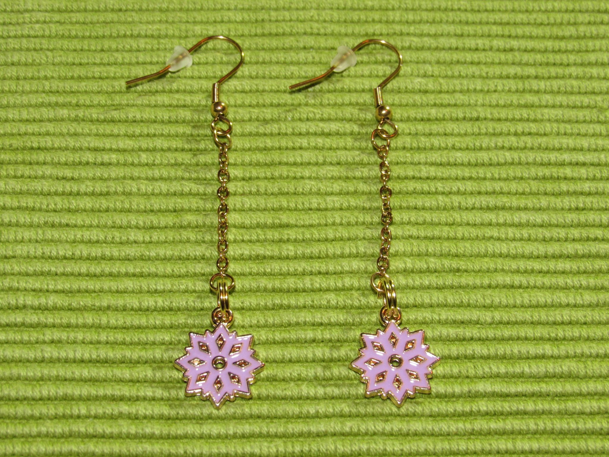 2 par örhängen med Jul motiv av emalj/rostfritt.. | Köp på Tradera ...