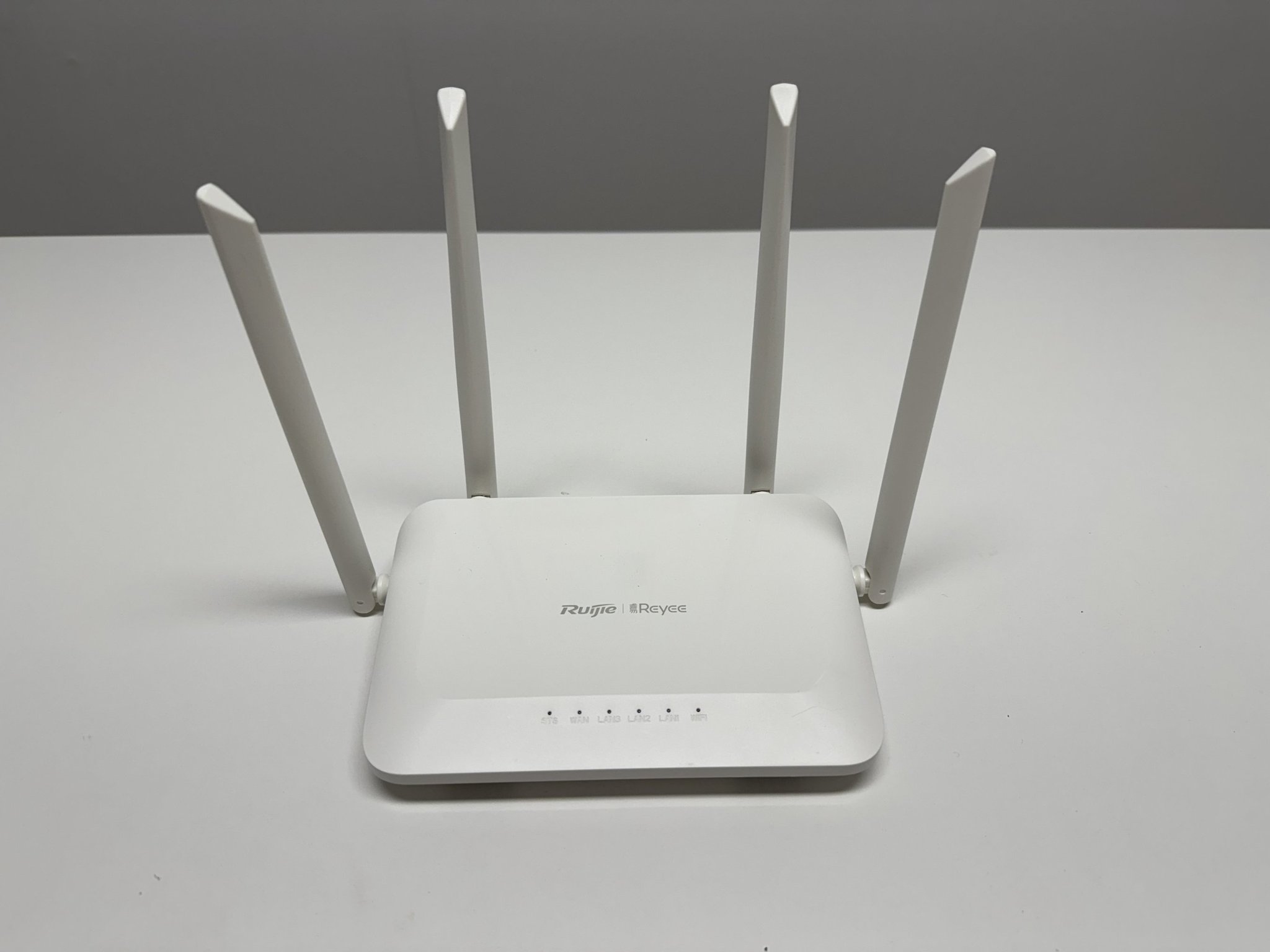 Se produkter som liknar Ruijie Reyee Router RG-EW1200 på Tradera ...