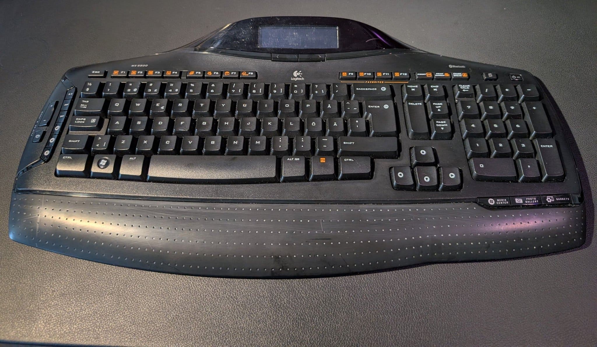 Se produkter som liknar Logitech MX 5500 tangentbord .. på Tradera ...