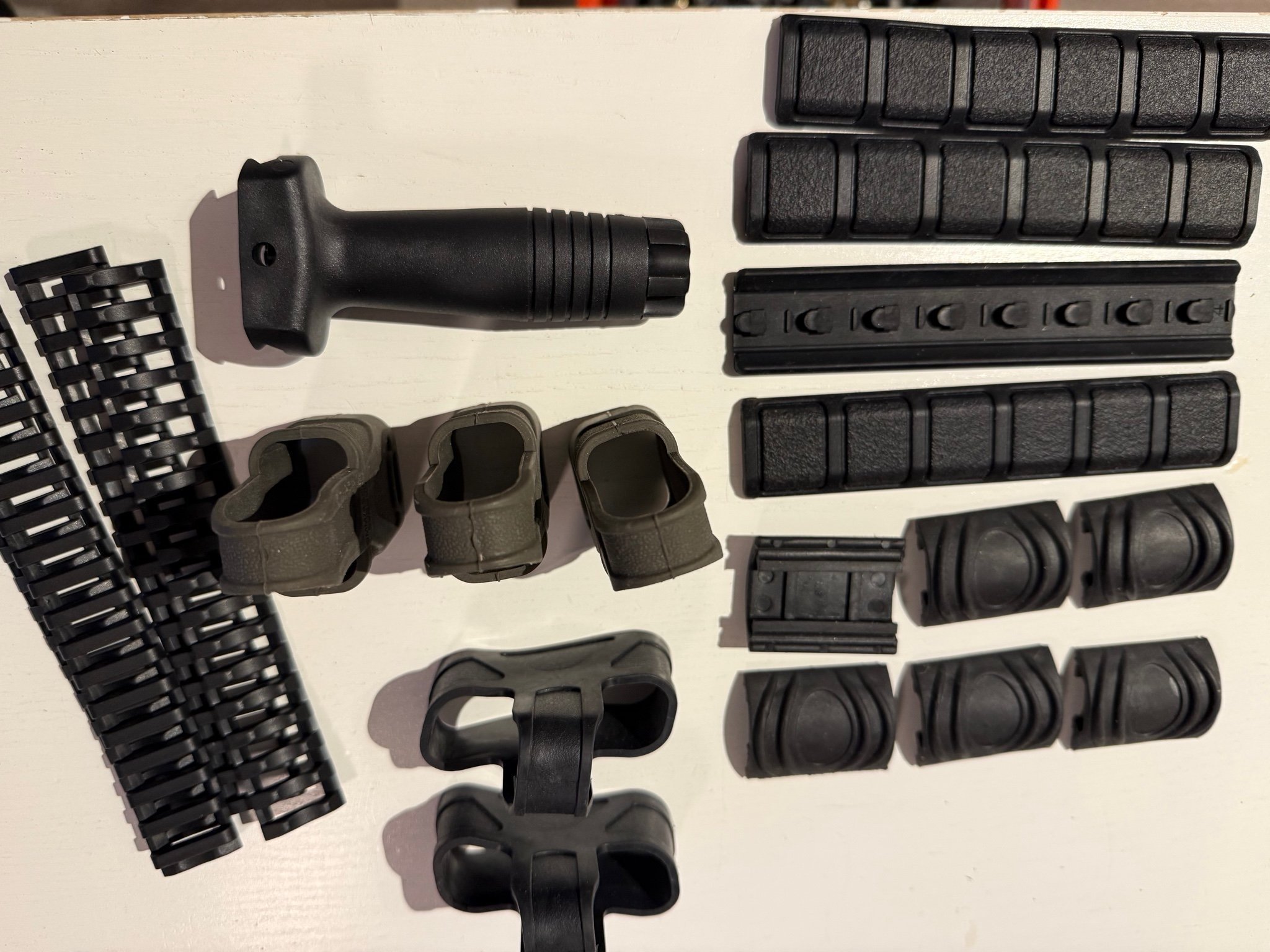 Rubber for your Gun - Picatinny, Grepp, Magasin.. | Köp på Tradera ...