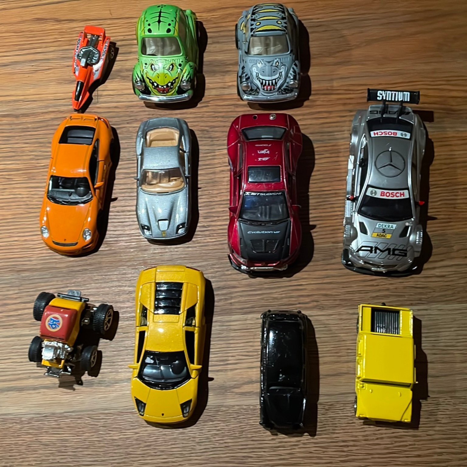 Se produkter som liknar Bilar racerbilar coola bilar på Tradera (633316909)