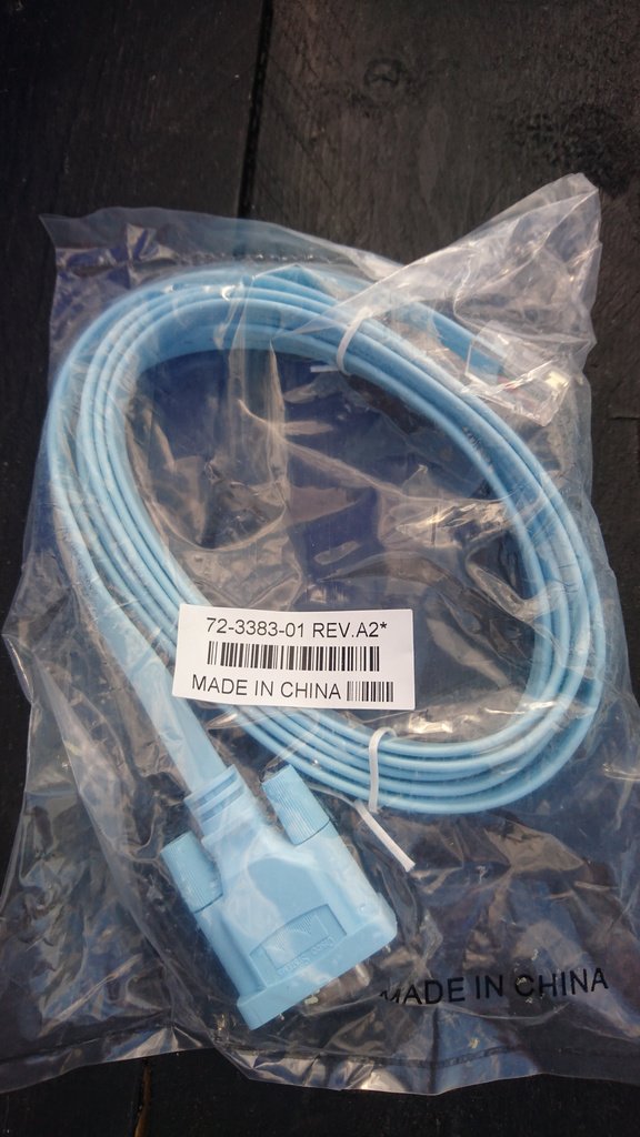 Cisco 72-3383-01 Console cable | Köp från DCS-Graphics på Tradera ...