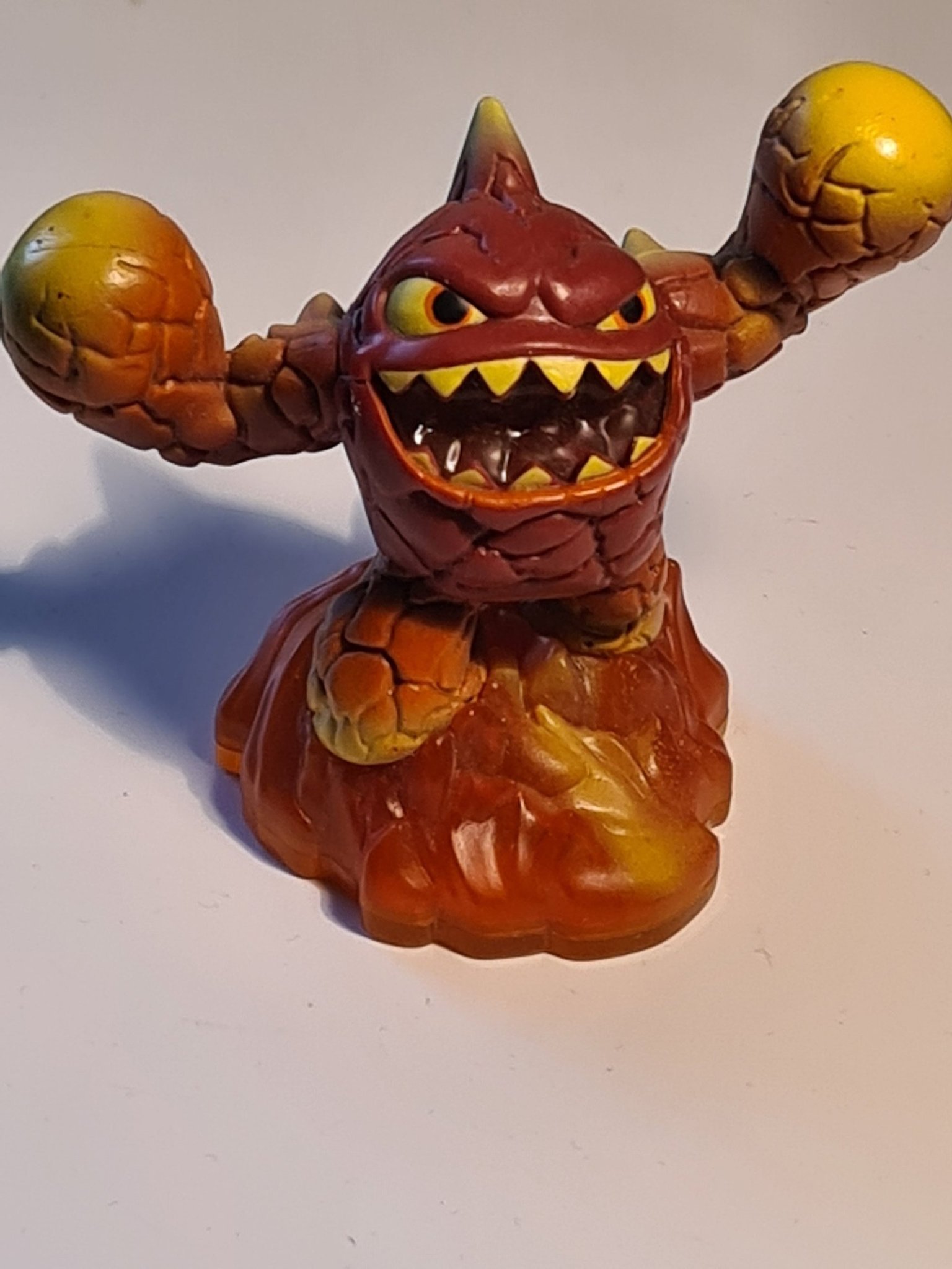 Skylanders LightCore Eruptor (Skylander Giants) | Köp på Tradera ...