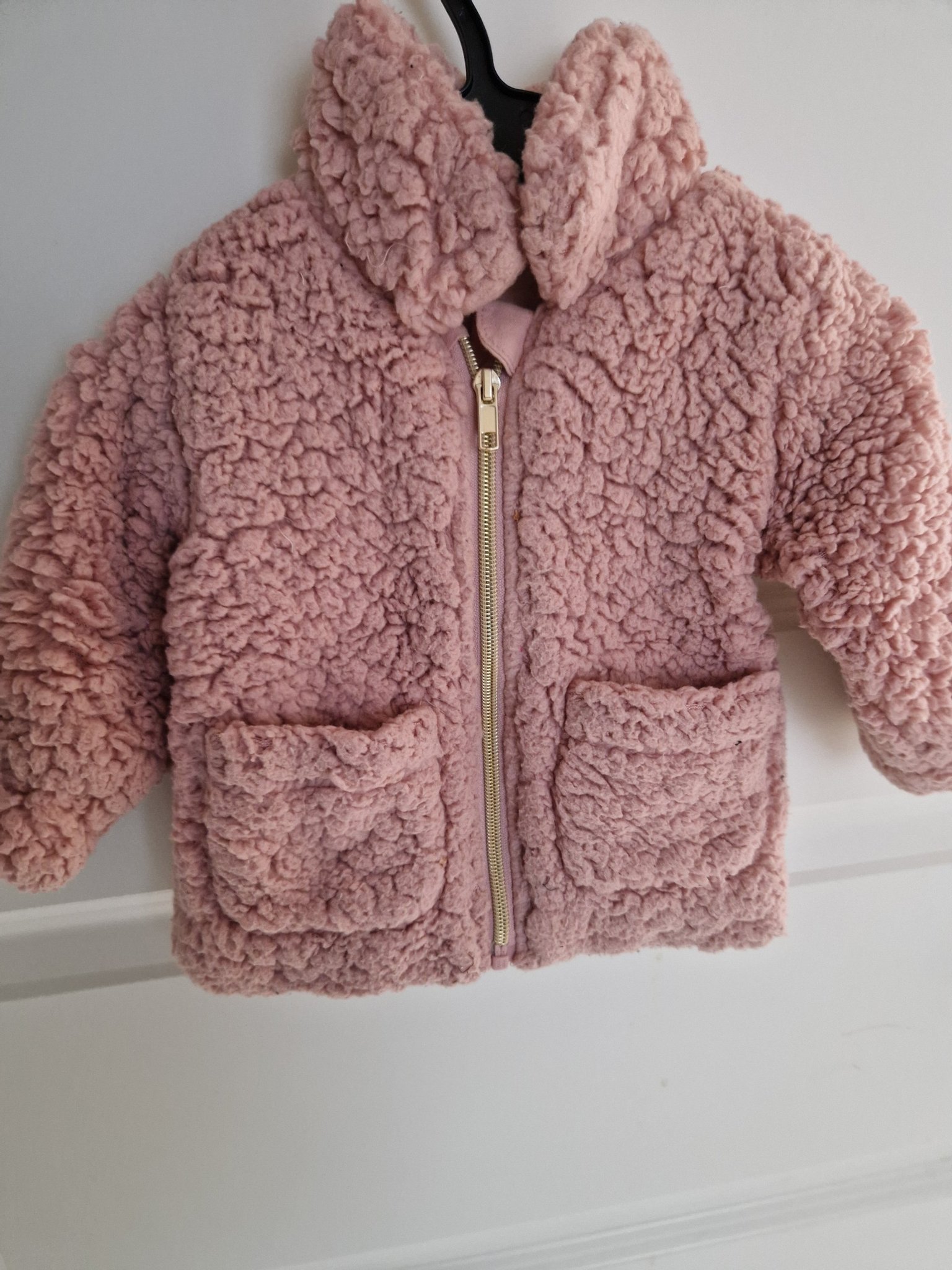 Se produkter som liknar H&M rosa jacka, storlek 74 på Tradera (700887072)