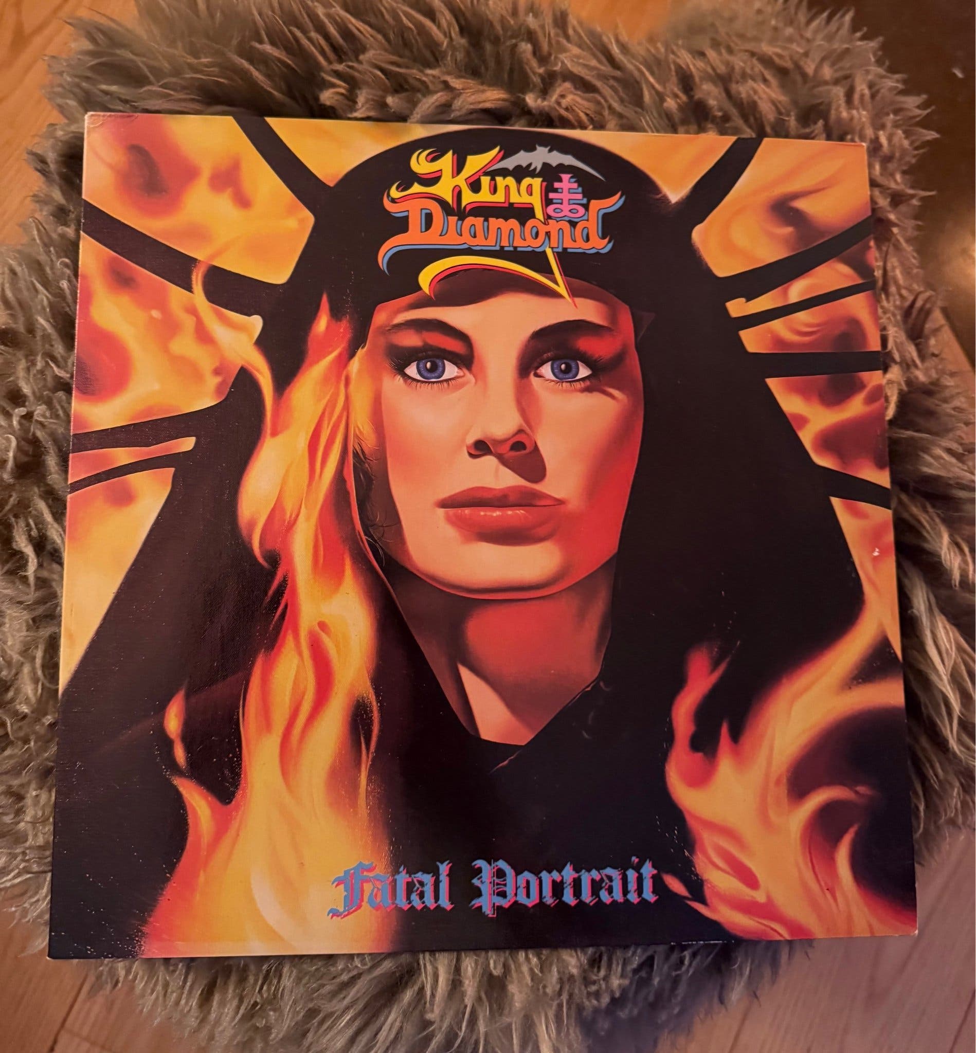 Se produkter som liknar King Diamond - Fatal Portrait.. på Tradera ...