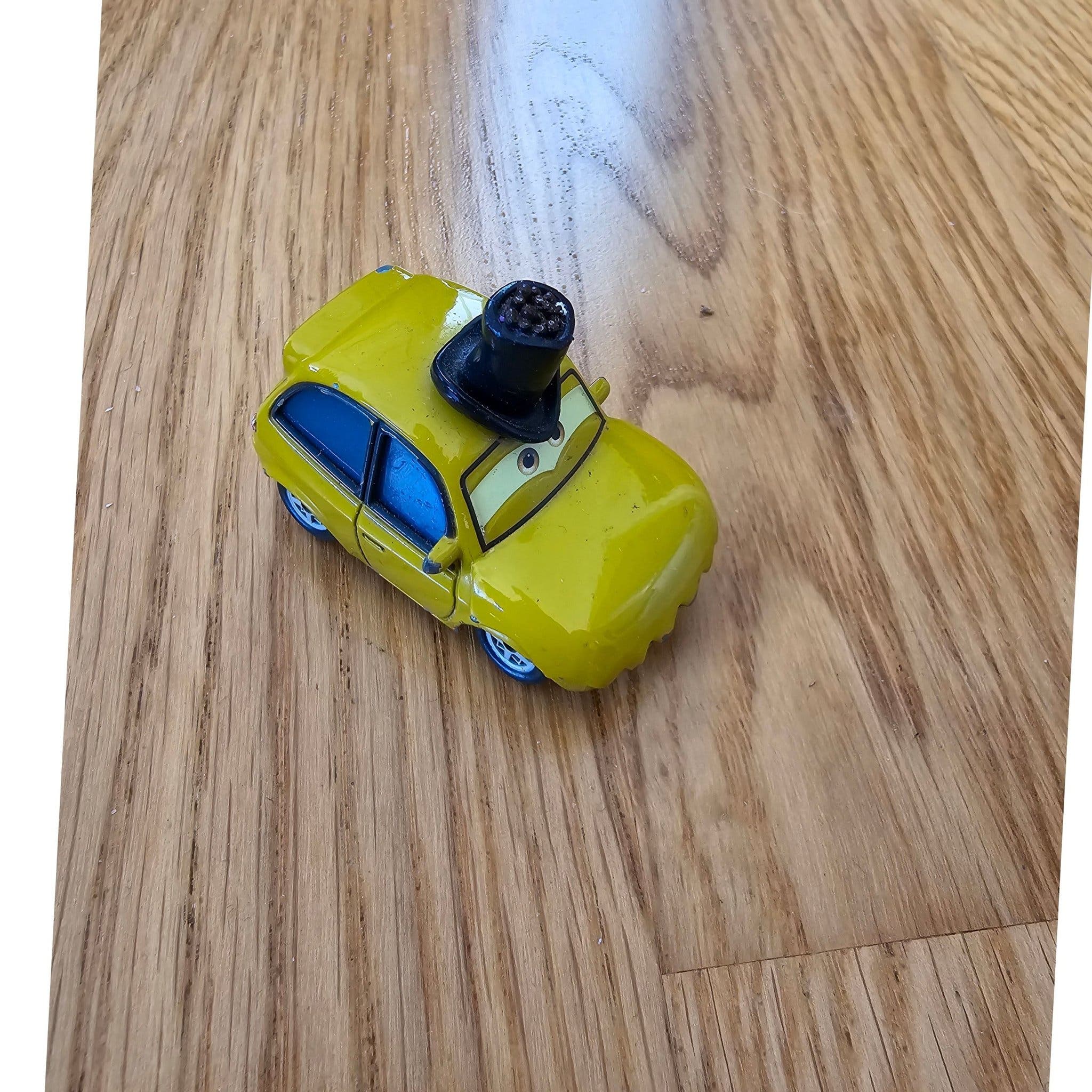 Se produkter som liknar Disney Cars Bilar Pixar Metal.. på Tradera ...