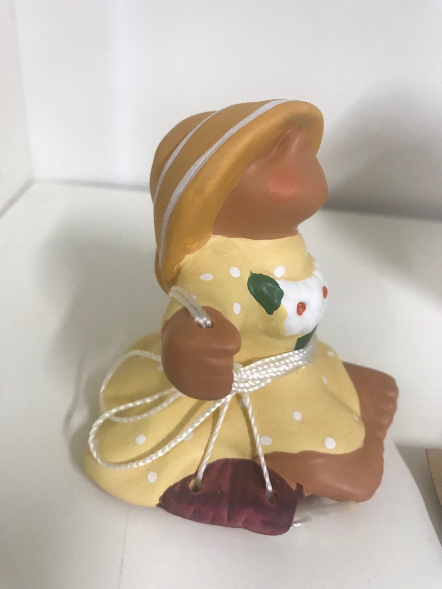 Flicka i keramik Lina.. | Köp från Bruksgatansecondhand på Tradera ...