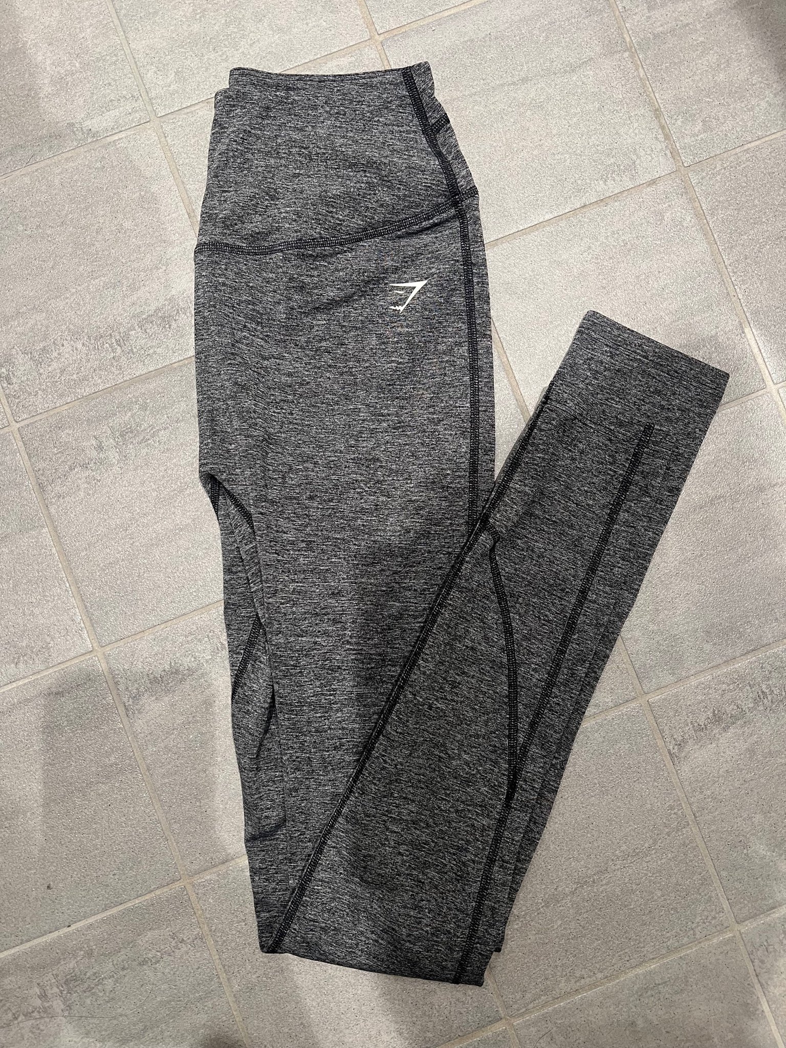 Gymshark gråa tights | Köp på Tradera (708447241)