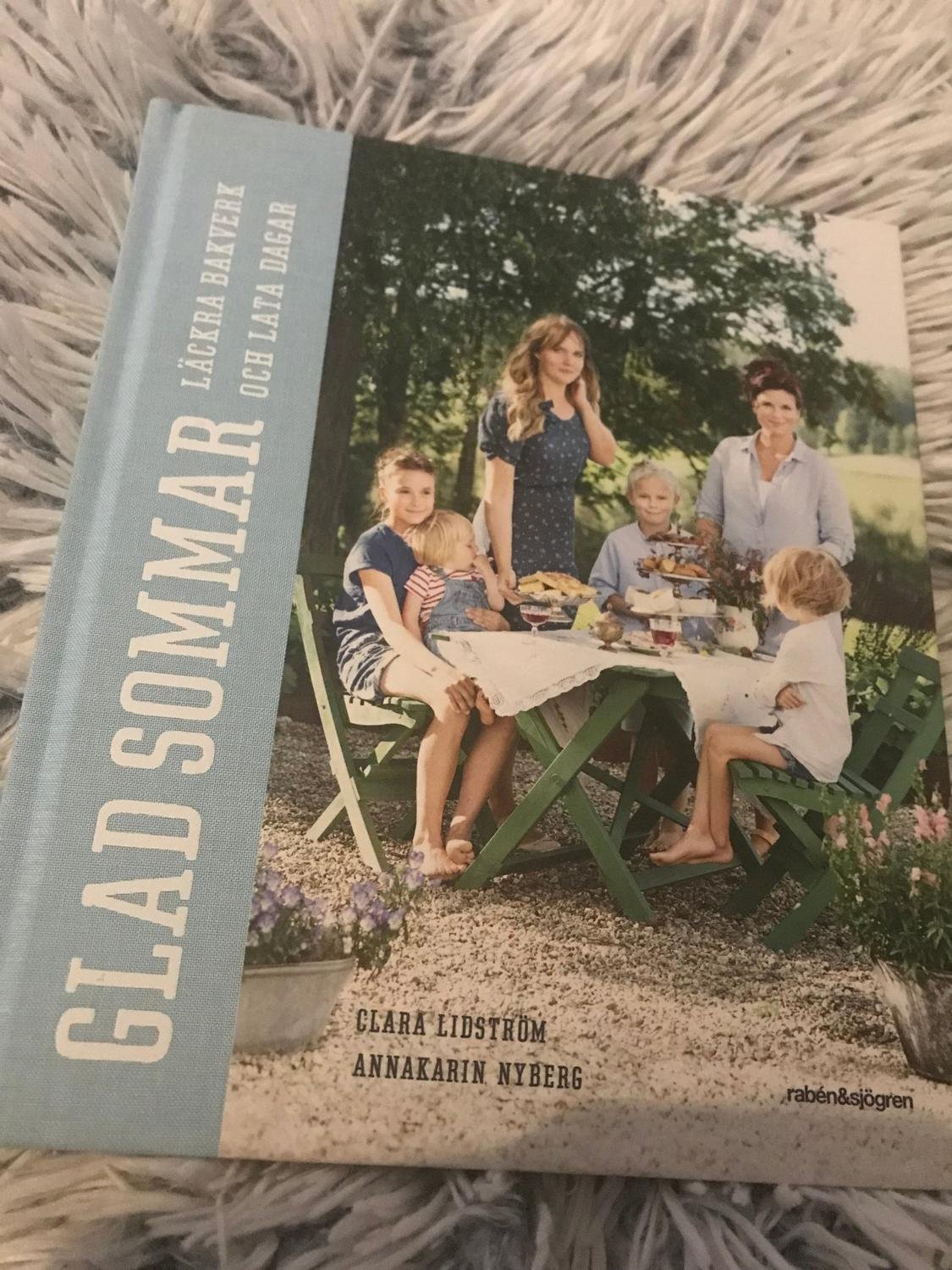 Bok Glad Sommar Läckra Bakverk Och Lata Dagar C.. | Köp på Tradera ...