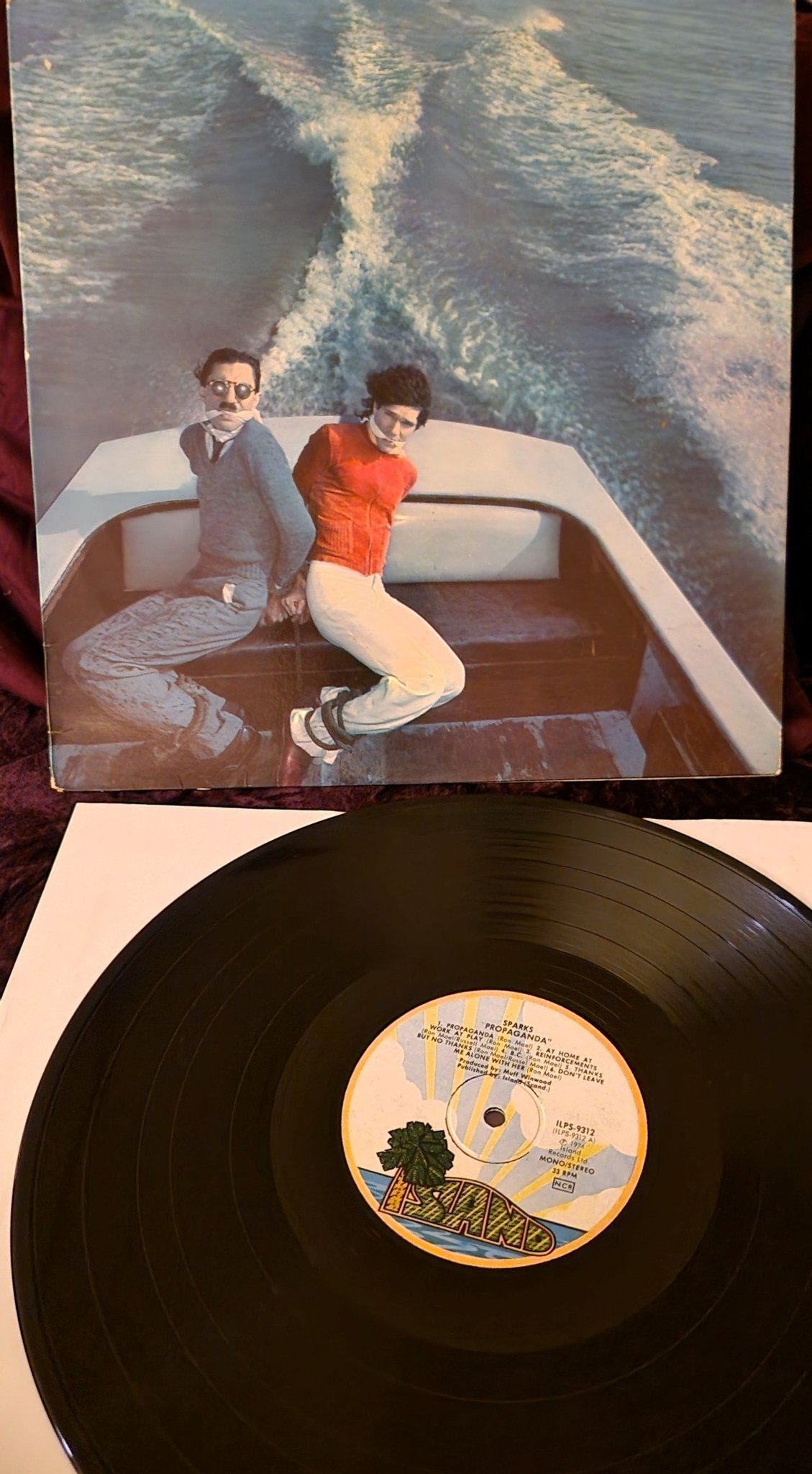 Sparks - Propaganda LP. Fint skick. Island. | Köp på Tradera (711622051)