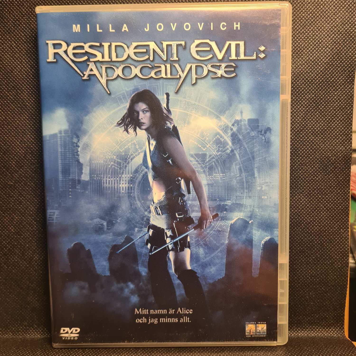 Resident Evil : Apocalypse - DVD - Milla Jovovi.. | Köp på Tradera ...