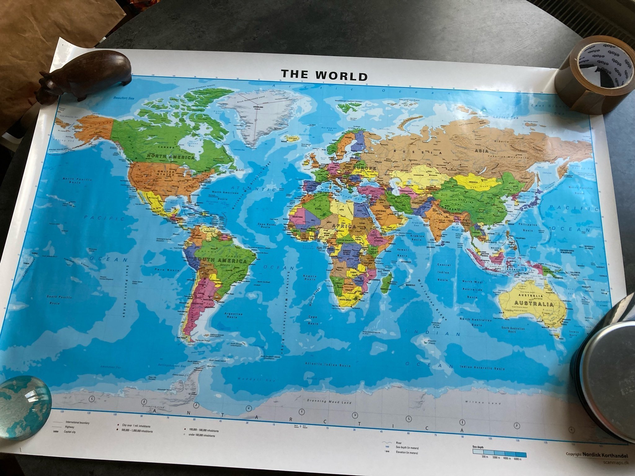 Se produkter som liknar Världskarta tiger Danmark sca.. på Tradera (703663204)