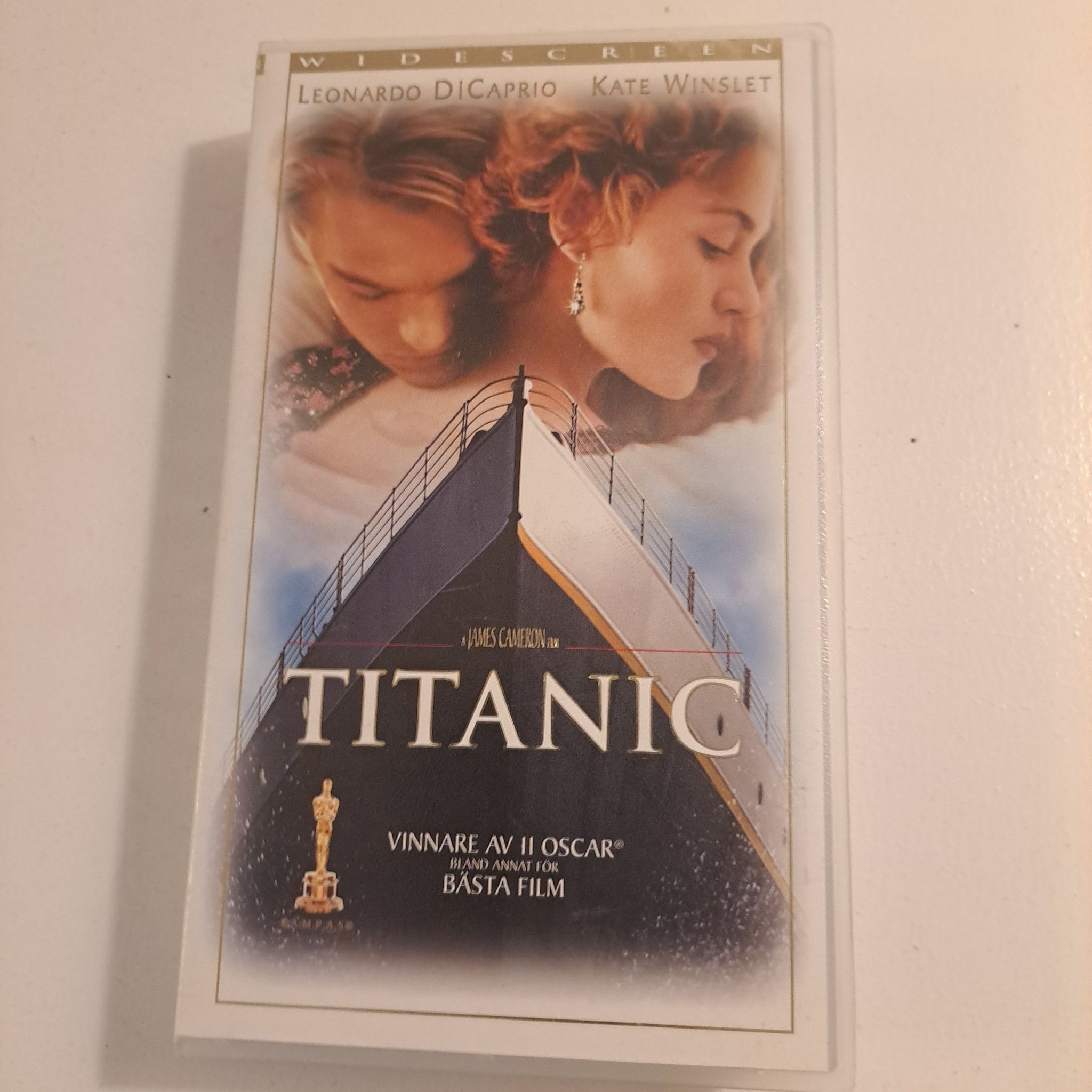Titanic VHS | Köp på Tradera (709870306)