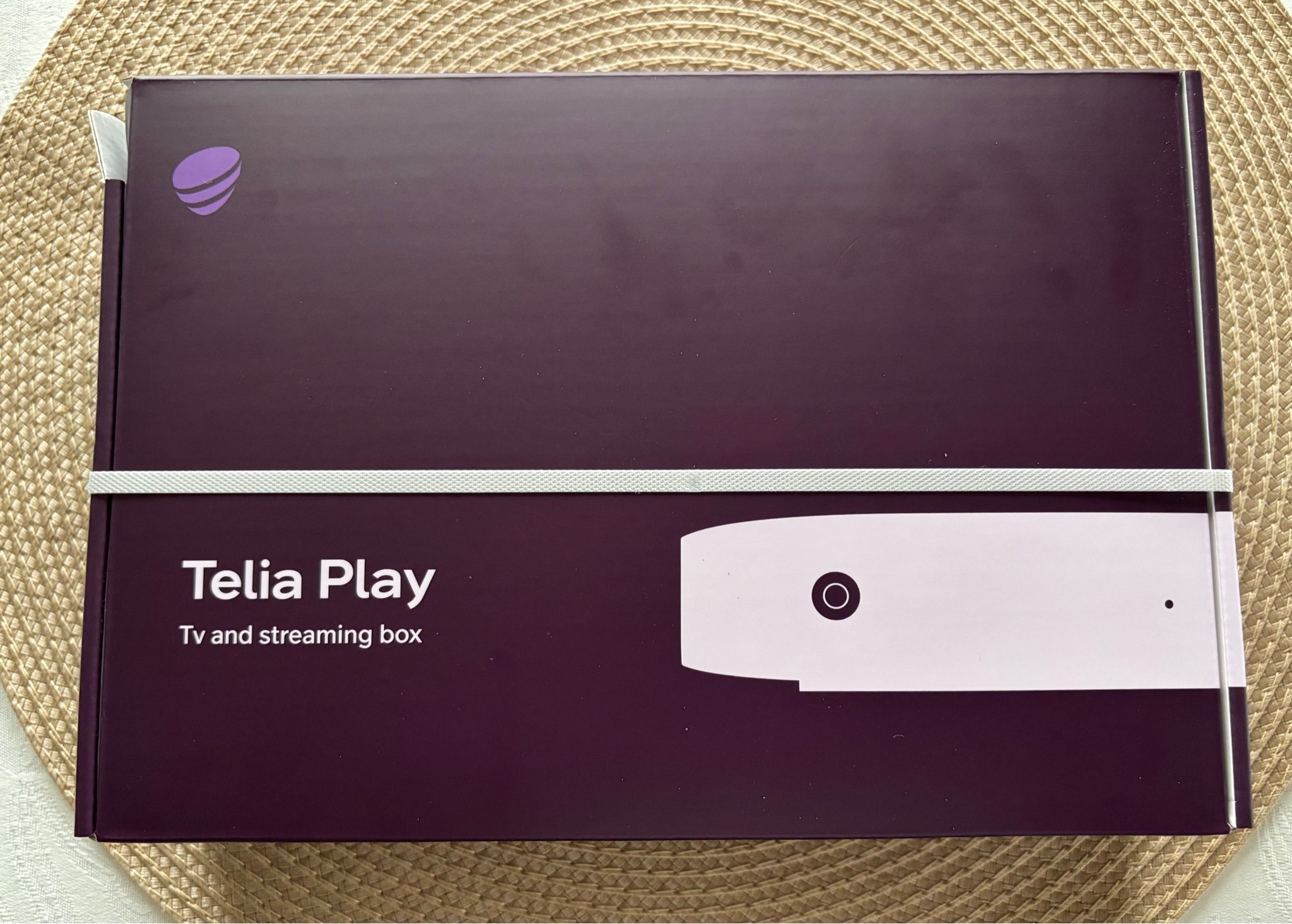 Ny Telia Play TV och streaming box | Köp på Tradera (698231621)
