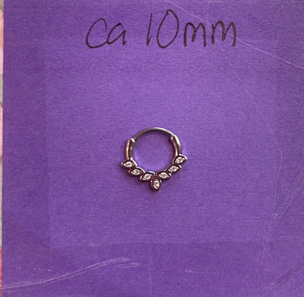Silverfärgad Septum piercing / näspiercing ca 1.. | Köp på Tradera ...