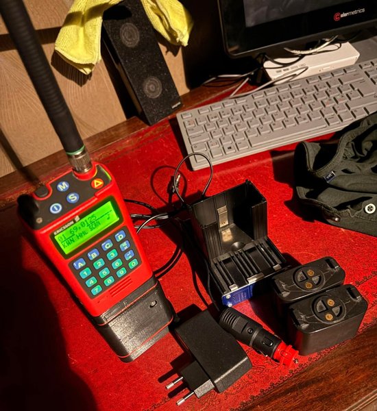 Fungerande Ericsson Radiostation p502 69Mhz+åke.. | Köp på Tradera ...
