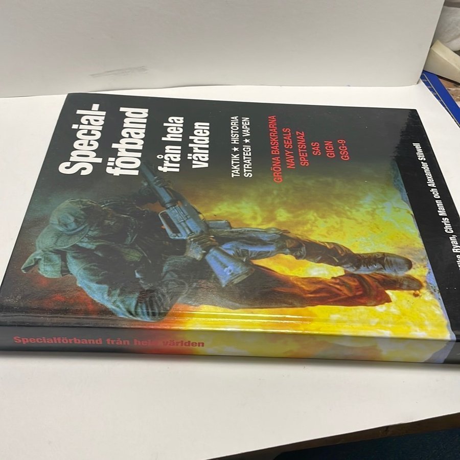 Specialförband från hela världen - Mike Ryan, C.. | Köp på Tradera ...