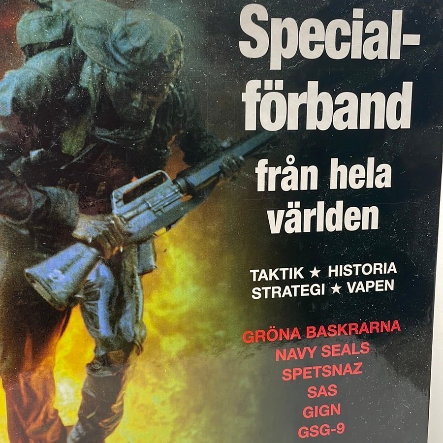 Specialförband från hela världen - Mike Ryan, C.. | Köp på Tradera ...