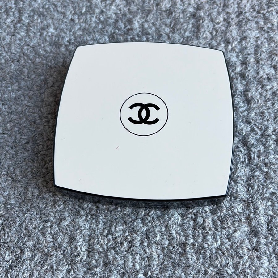 Chanel Les Beiges Puder Medium Rose Gold | Köp på Tradera (711487326)