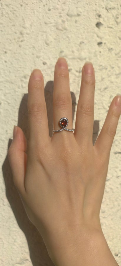 Ring med naturlig granat sten och zirkonas (hel.. | Köp på Tradera ...