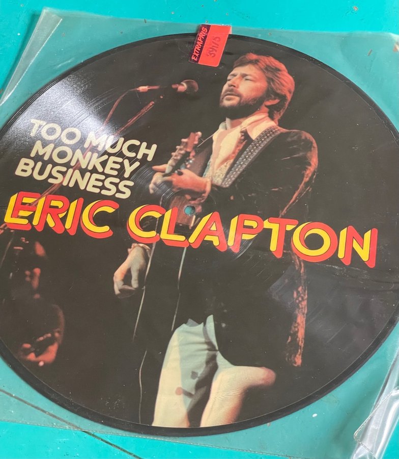 Se produkter som liknar ERIC CLAPTON "TOO MUCH MONKEY.. på Tradera ...