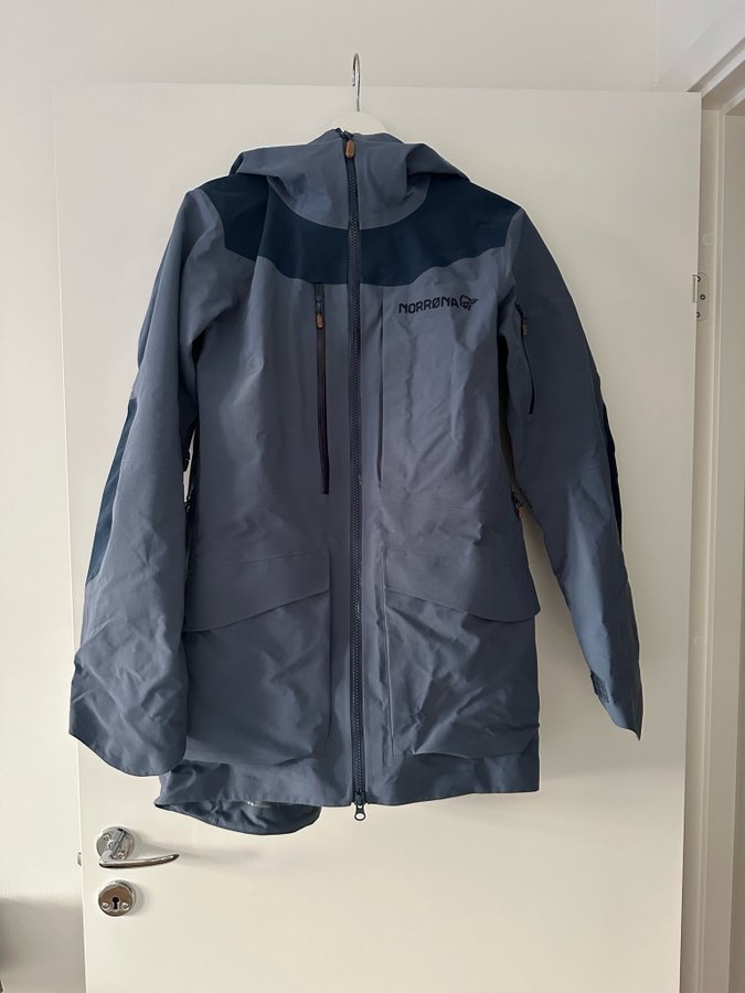 Se produkter som liknar Norrøna Tamok Gore-Tex Perfor.. på Se produkter som liknar Norrøna Tamok Gore-Tex Perfor.. på