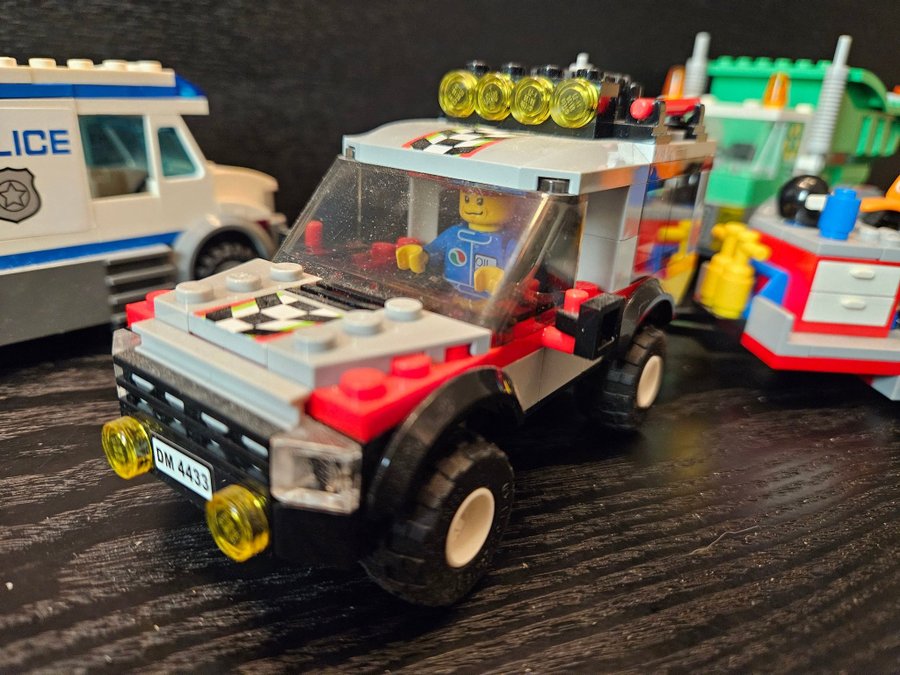 Dirt Bike Transporter, Polisbil, Sopbil Legofig.. | Köp på Tradera ...