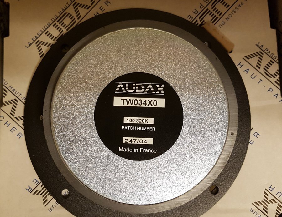 Se produkter som liknar Audax TW034X0 Dome tweeter "Ny" på Tradera ...