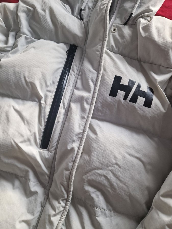 Underbar puffer parkas till dam, Helly hansen | Köp på Tradera (709741172)