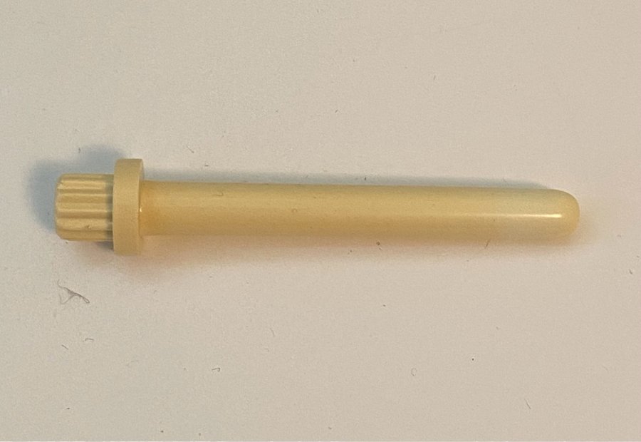 Singer trådrullepinne | Köp på Tradera (700064105)