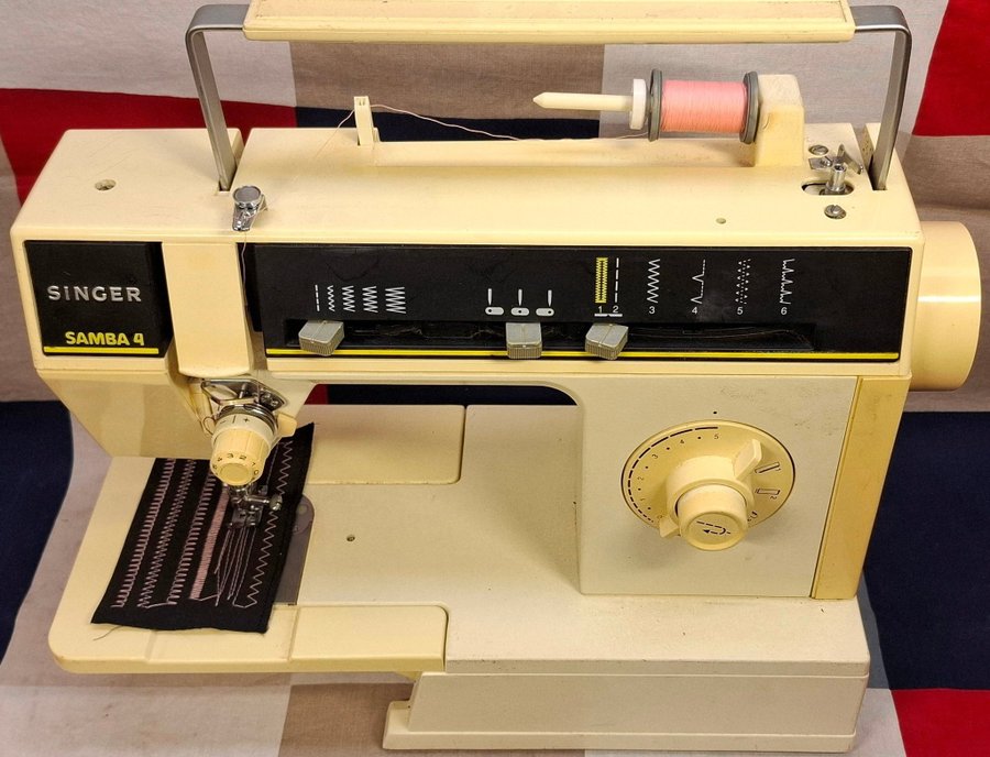 Singer Samba 4 Symaskin | Köp på Tradera (690089358)