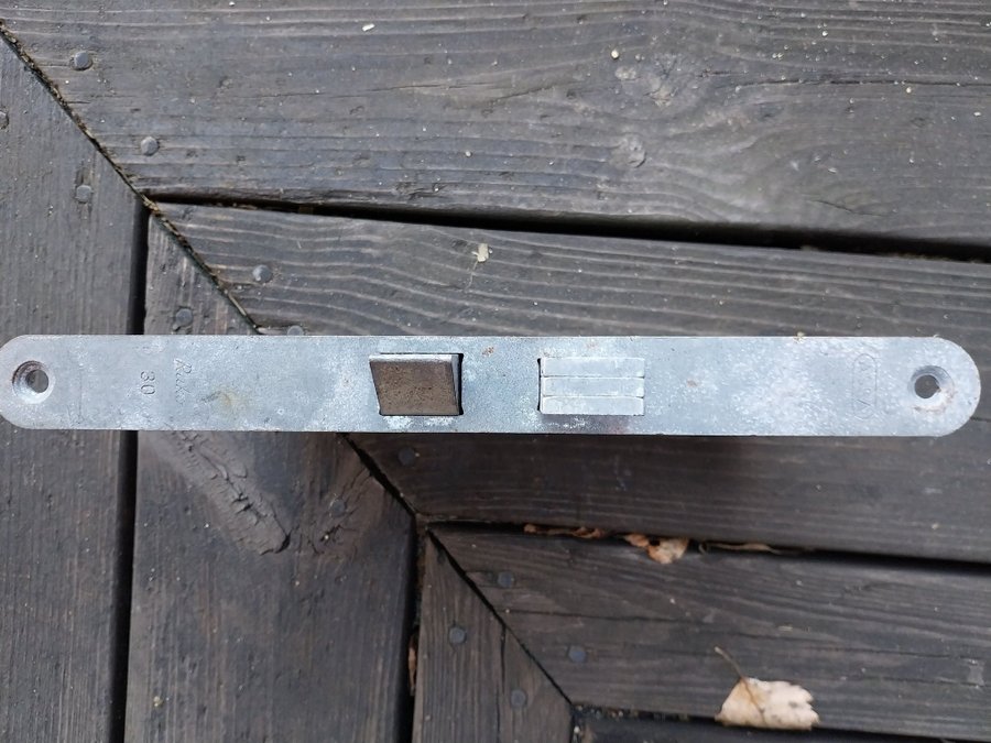 ASSA Ruko låskista, låshus. Ruko 30. PATP 1978. | Köp på Tradera ...