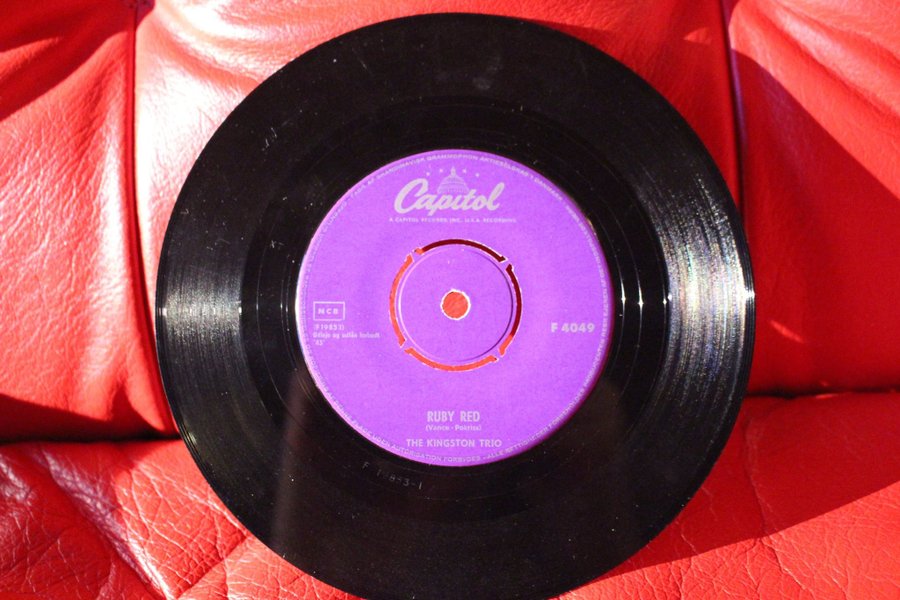 Singel, vinyl, Kingston Trio, "Tom Dooley" | Köp på Tradera (702972374)