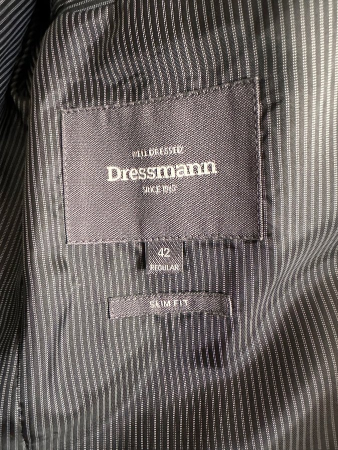 Se produkter som liknar Dressmann svart kavaj, storle.. på Tradera ...