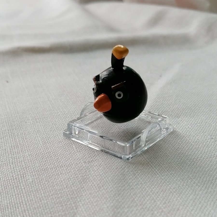 Angry Birds Figur - Bomb Bird Samlarfigur | Köp på Tradera (710190648)