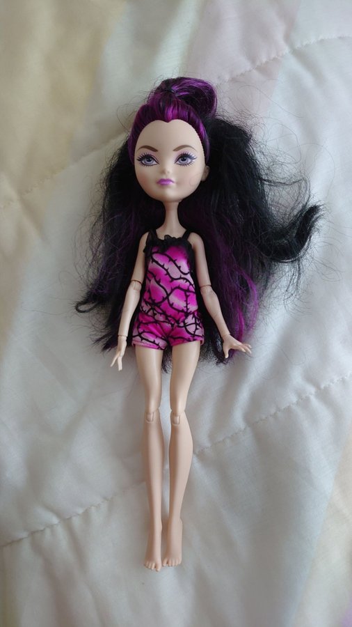 Ever After High Raven Queen docka. | Köp på Tradera (734475928)