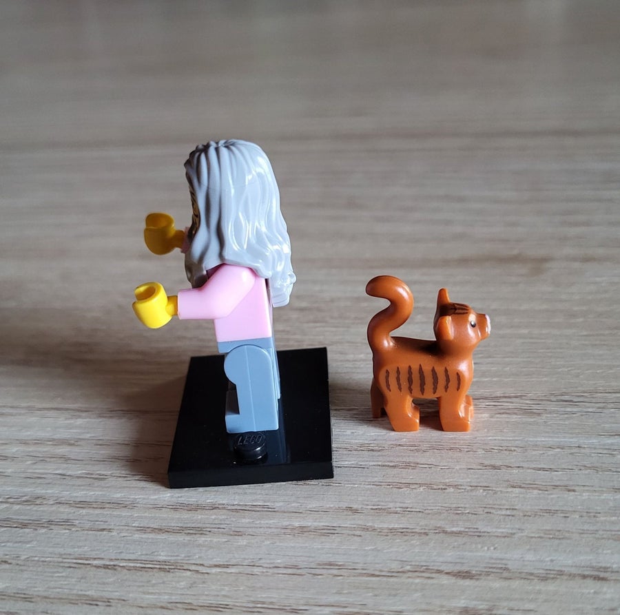 The Lego Movie CMF Series Minifigur mrs. Scratc.. | Köp på Tradera ...