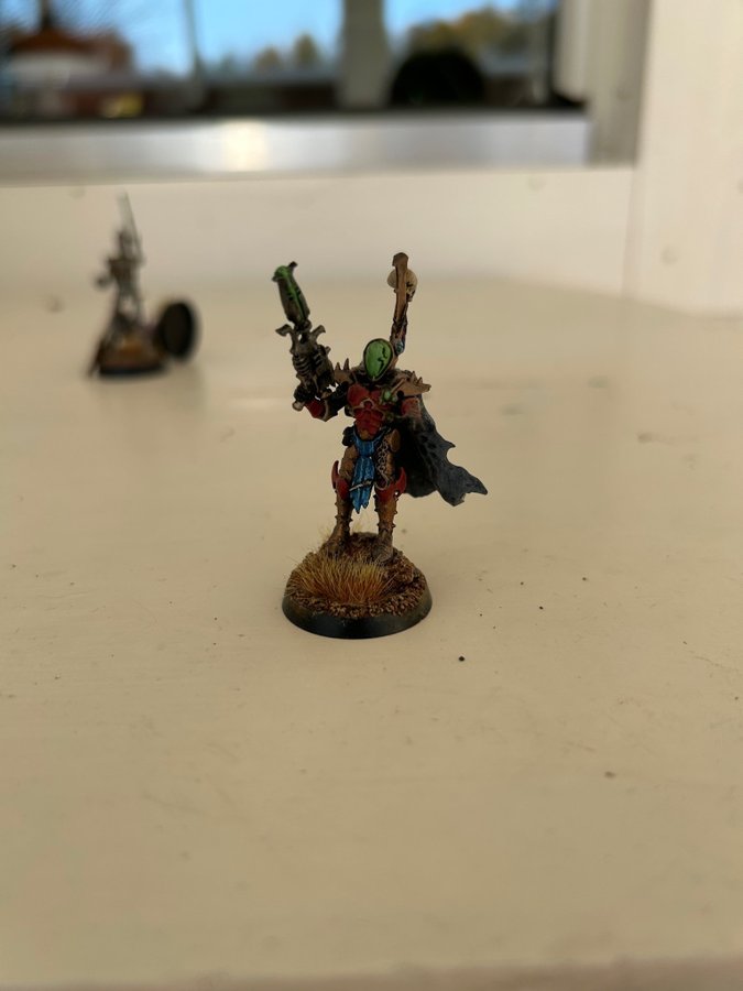 Se produkter som liknar Warhammer 40k - drukhari archon på Tradera ...