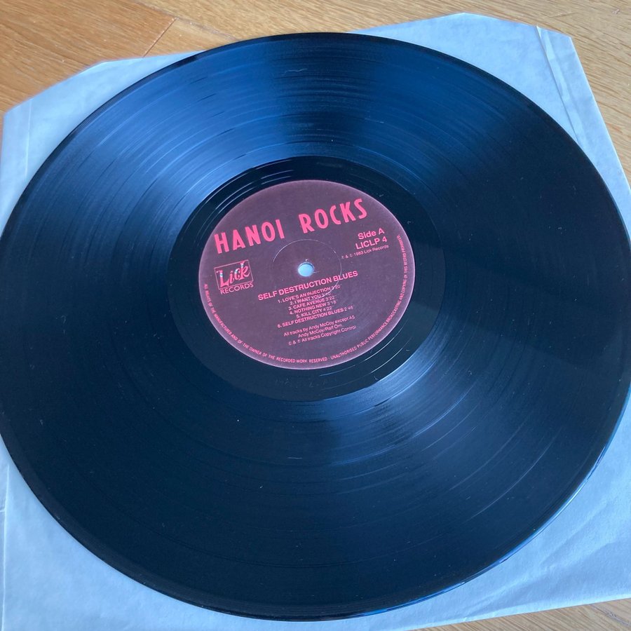 HANOI ROCKS - SELF DESTRUCTION BLUES » LICK REC.. | Köp på Tradera ...