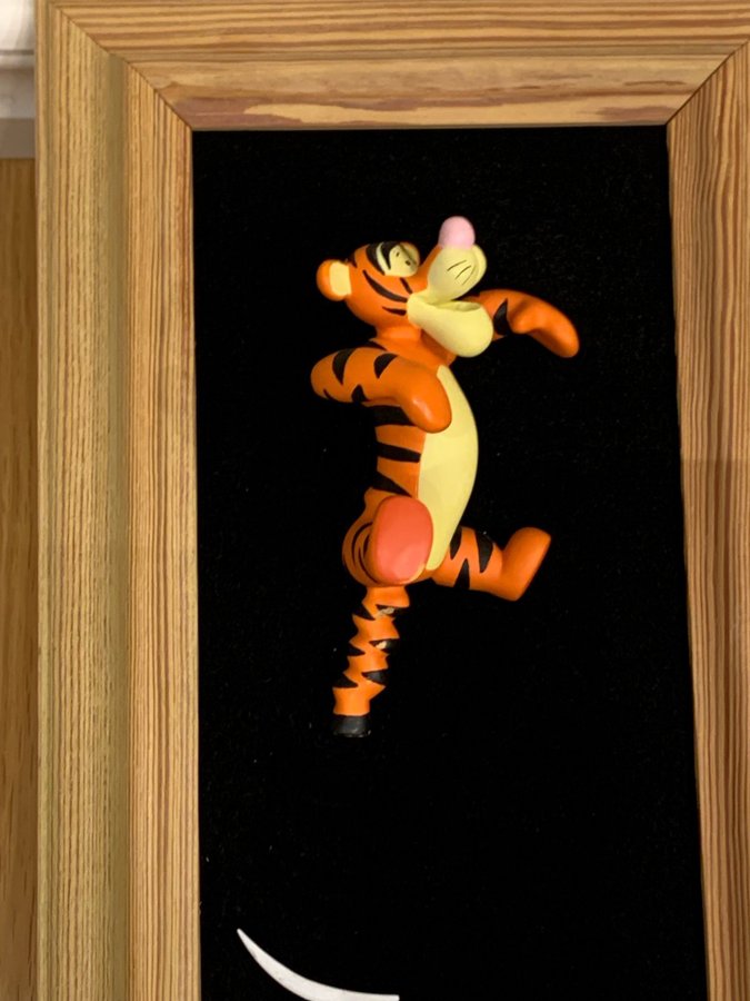 Disney Tiger JIE Tavla Nalle Puh | Köp på Tradera (717059786)