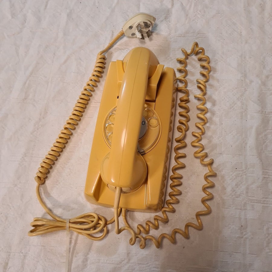 Gul & Vit 1982 Televerket Teli – A002 9871/04 –.. | Köp på Tradera ...