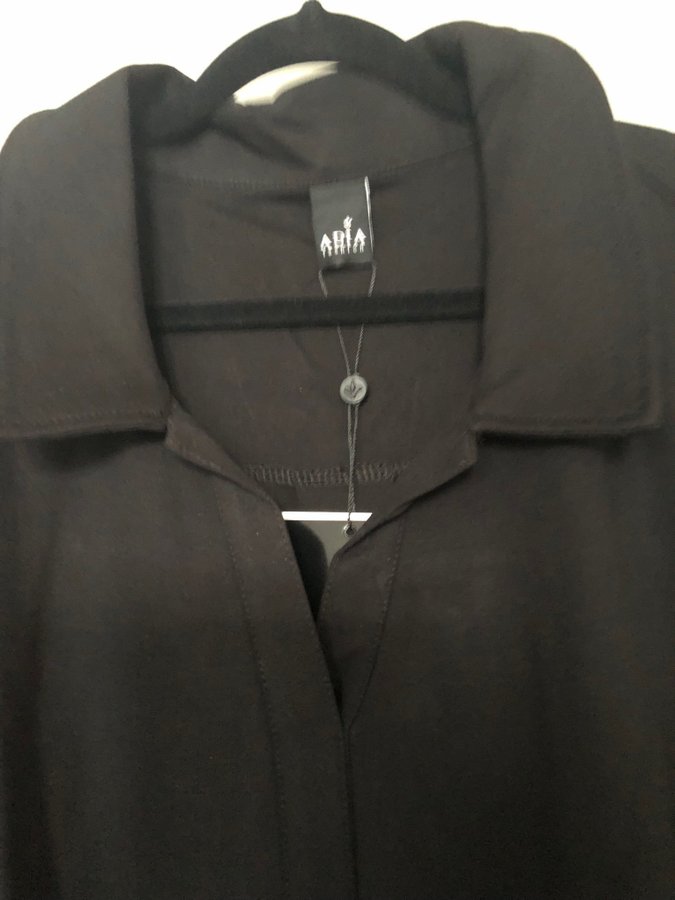 Se produkter som liknar Adia Fashion svart tunika på Tradera (711704372)