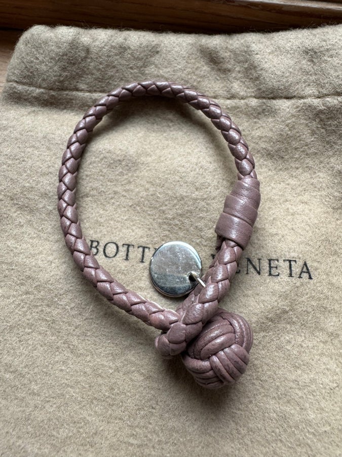 Bottega Veneta läder armband | Köp på Tradera (737072848)