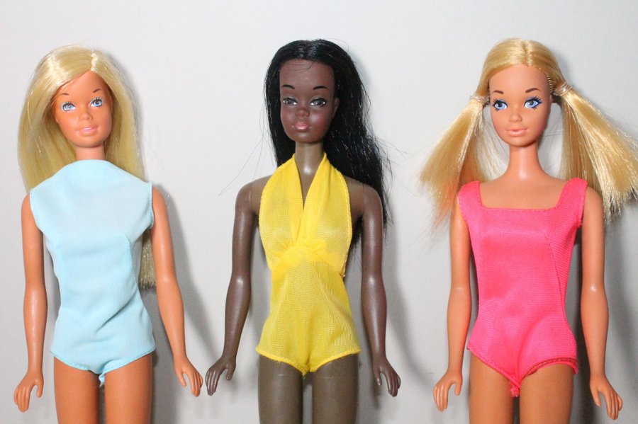 Vintage Barbie Sunset Malibu Barbie, Christie o.. | Köp på Tradera ...