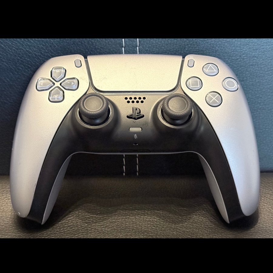 PS5 DualSense med TMR uppgraderade sticks från .. | Köp på Tradera ...